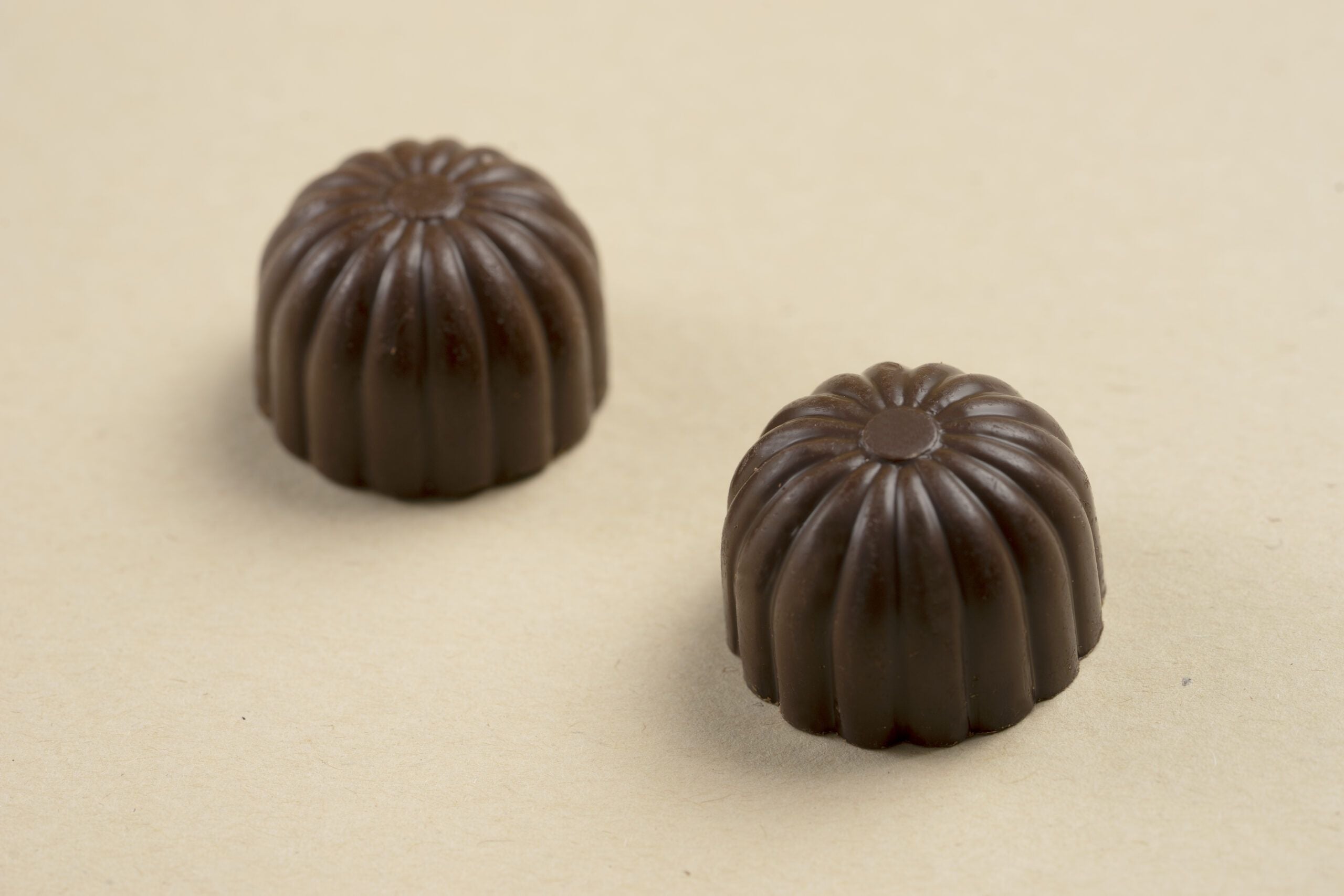 Legendary Chocolatier – Ground Peanut, Sesame & Banana Chocolate – Vie ...